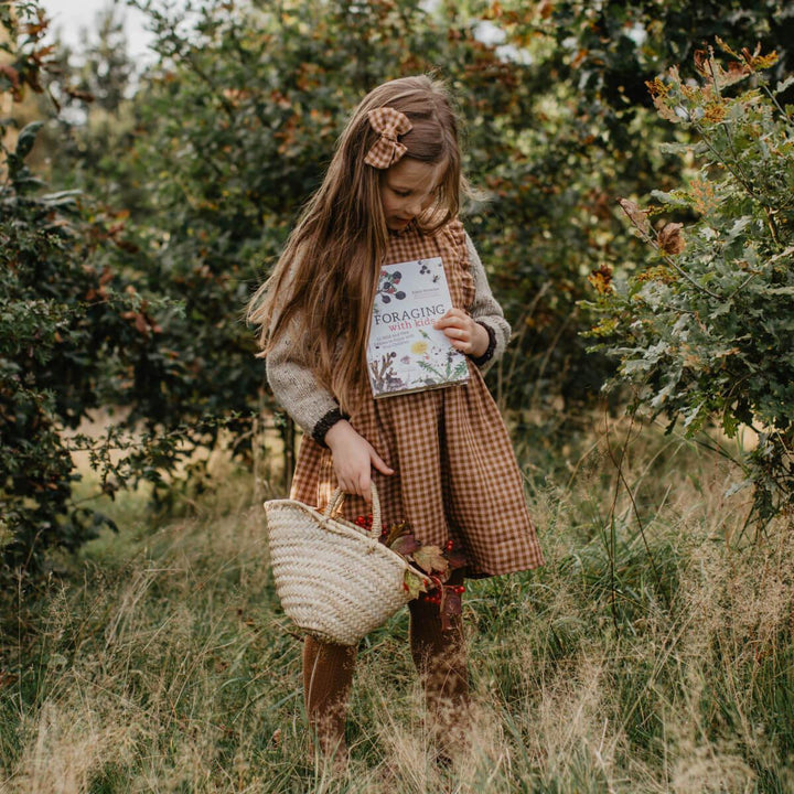 Foraging with Kids (Signed) by Adele Nozedar – Blue Brontide