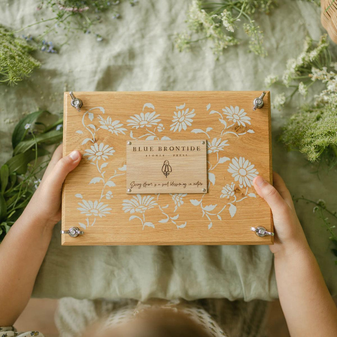 Wooden Flower Press - Daisy Chain – Blue Brontide