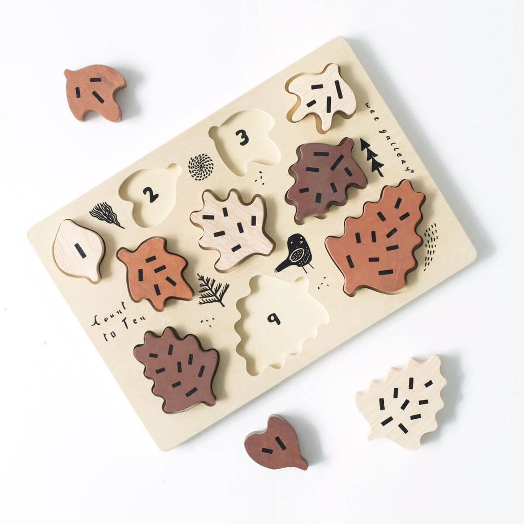 Wee Gallery - Wooden Tray Puzzle - Count to 10 Leaves – Blue Brontide